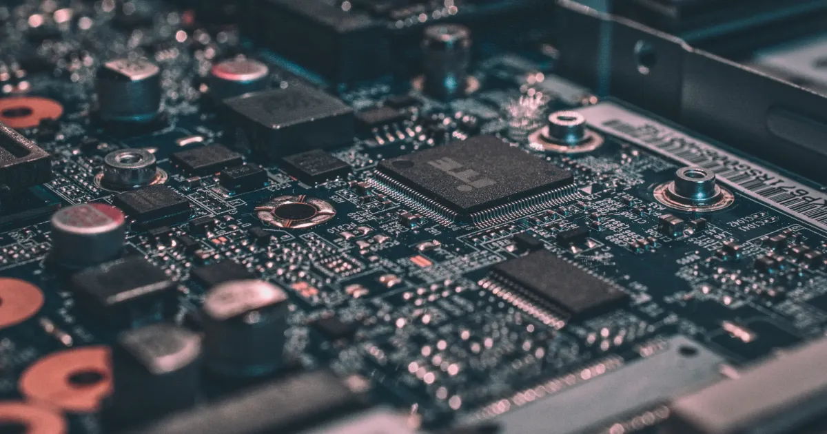 Custom Software vs. Off-the-Shelf: Making the Right Choice for Your ...